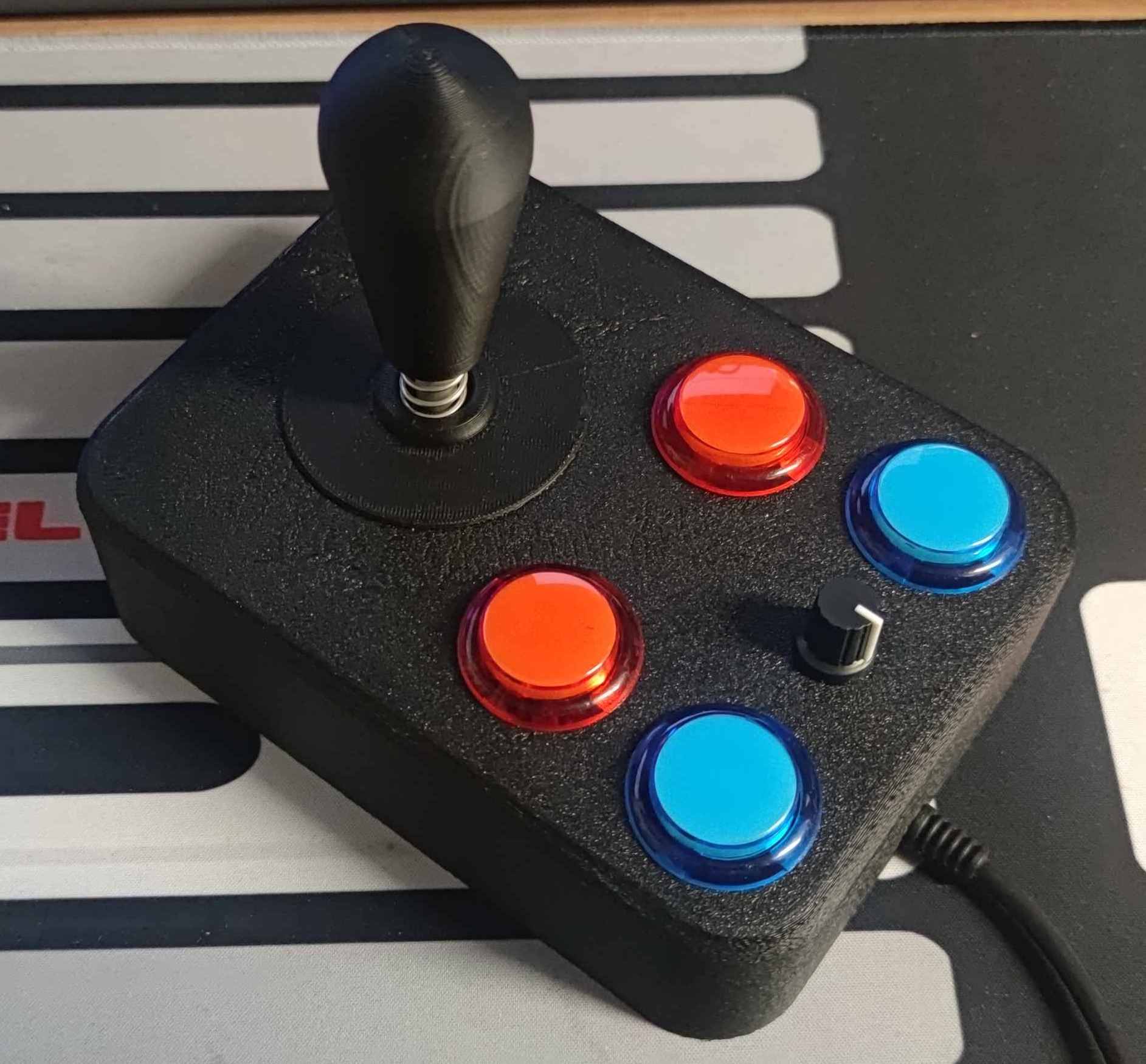 C64 joystick with 4 buttons and variable rapid fire V1 - OSA-Stick