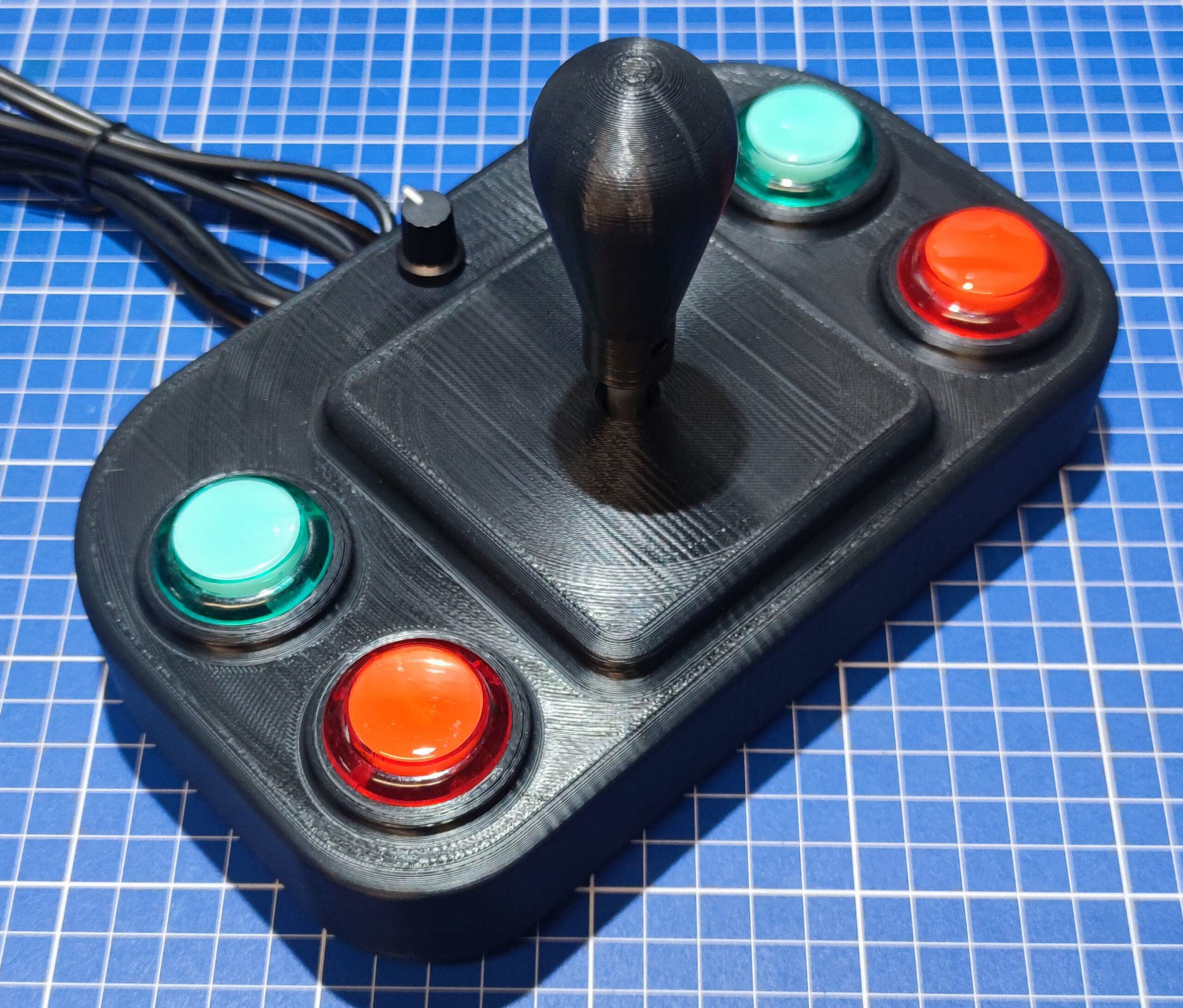 C64 joystick with 4 buttons and variable rapid fire V2 - OSA-Stick